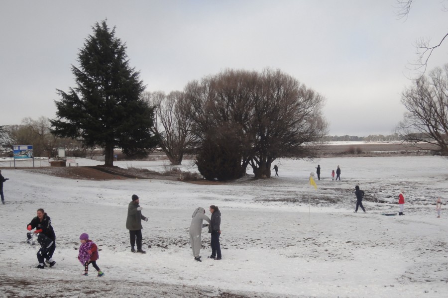 Avalanche of snow chasers - Guyra Gazette