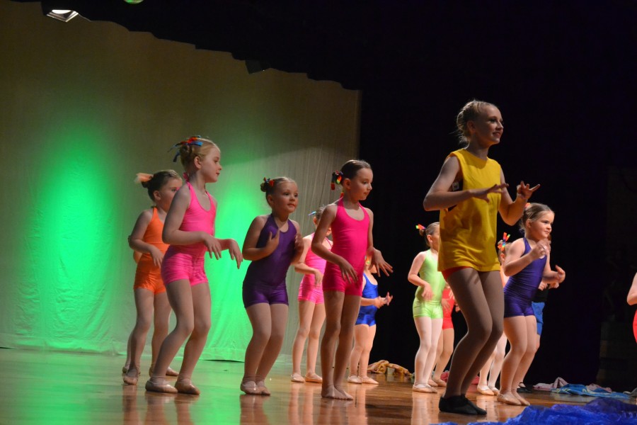 Australian theme for dance recital - Guyra Gazette