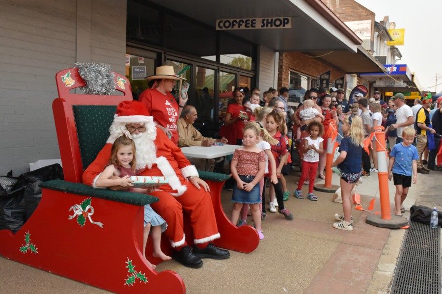 Christmas arrives in style - Guyra Gazette