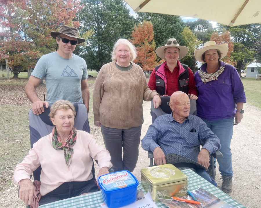 Autumn at Ollera draws the crowds - Guyra Gazette